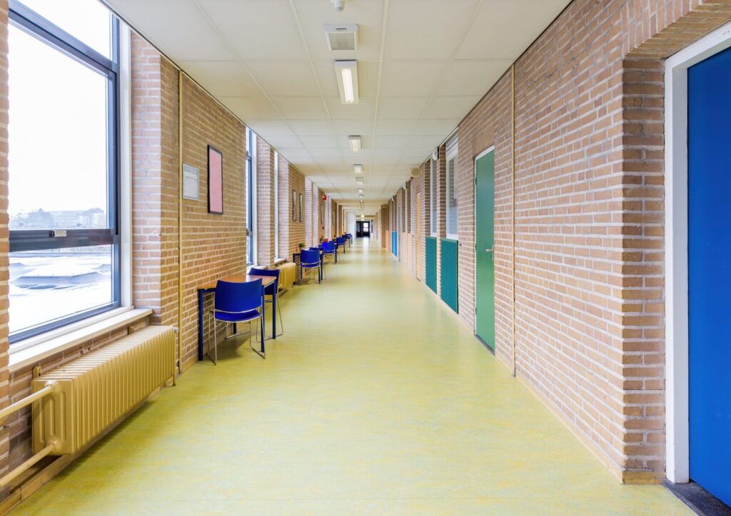 6 Applications of Smart Lockers for Modern Schools